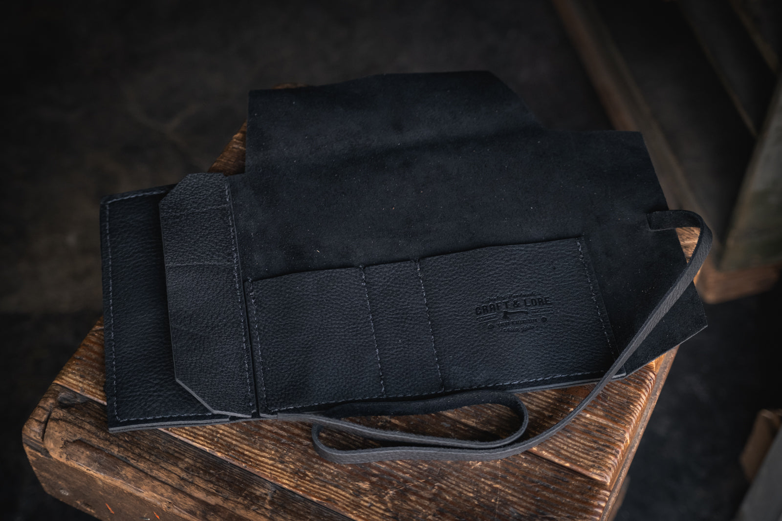 Rustic Leather Pipe Roll for Tobacco Smoking – Craft and Lore