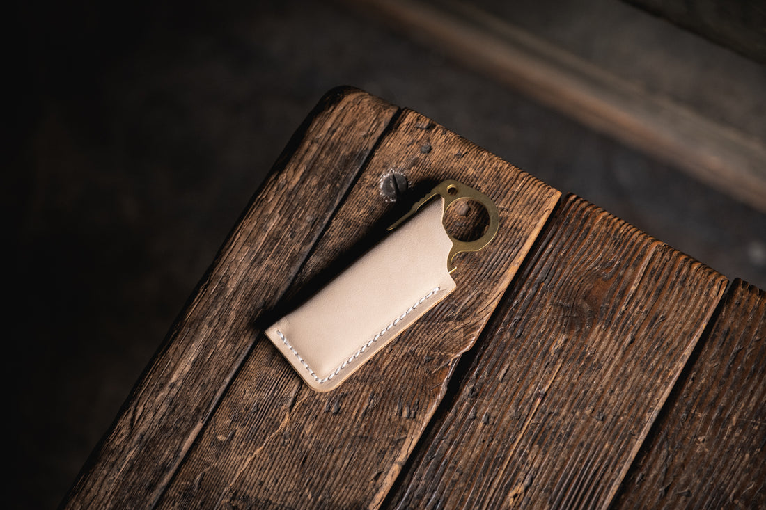 HogsTooth Comb Brass – Craft and Lore